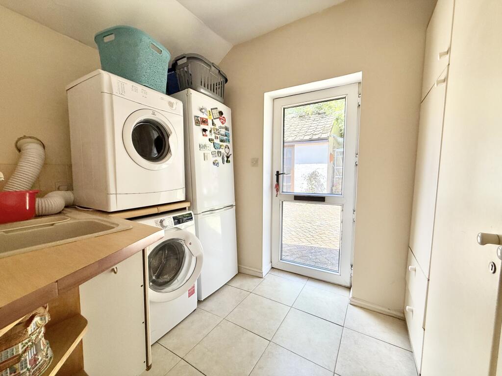 Rose Cottage, Sandy Lane, Three Legged Cross, Wimborne, Dorset - A ...