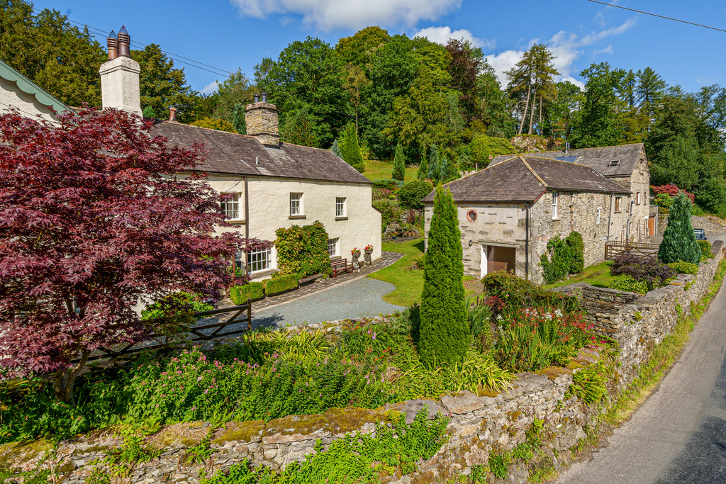 High Stott Park Cottage & Barn, Finsthwaite, High Stott Park, LA12 8AY ...