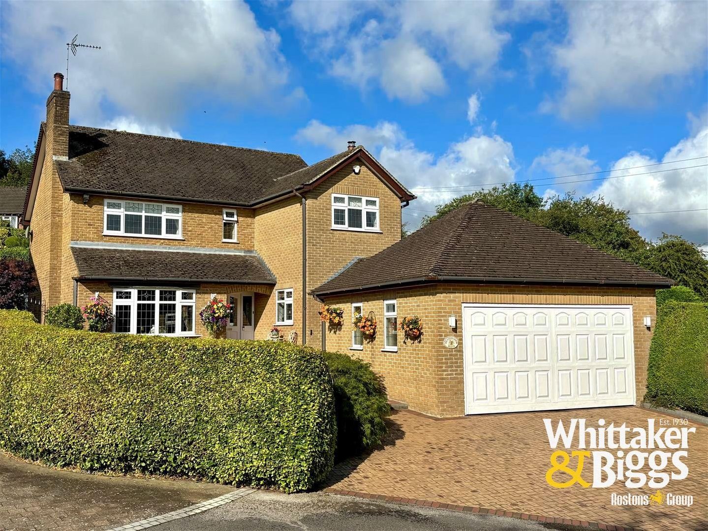 Park Drive, Cheadle - 4 bedroom Link detached house Under Offer - £550,000