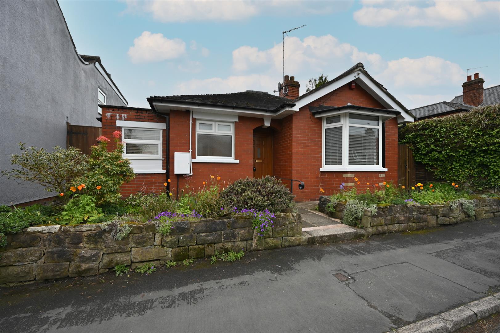 Boundary Lane, Congleton, CW12 - 2 bedroom Detached bungalow For Sale ...