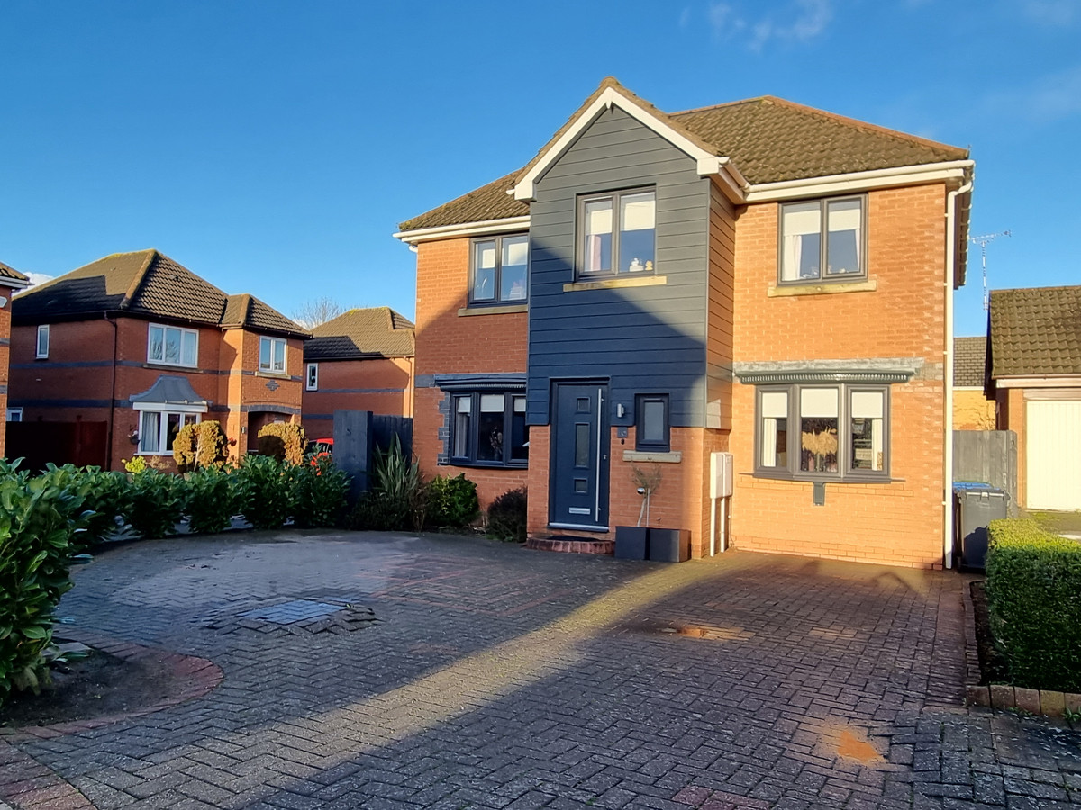 Napton Rise, Southam, CV47 - 4 bedroom House (unspecified) For Sale - £ ...