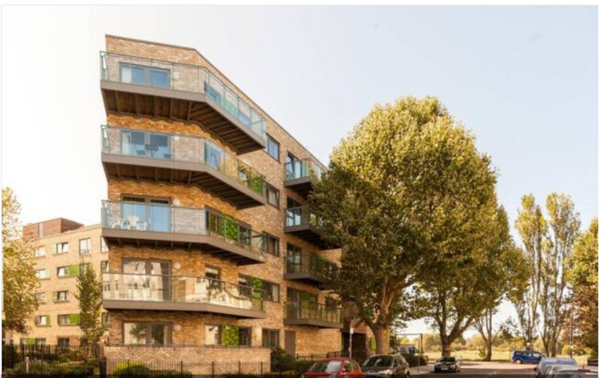Glengarnock Avenue, London, E14 - 3 bedroom Apartment To Let - £3,000