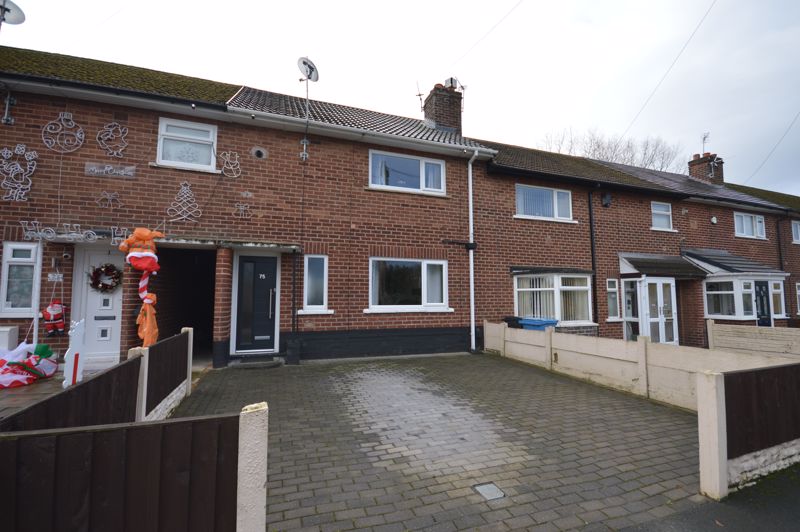 Bishops Way, Widnes - 2 bedroom Parking For Sale - £175,000
