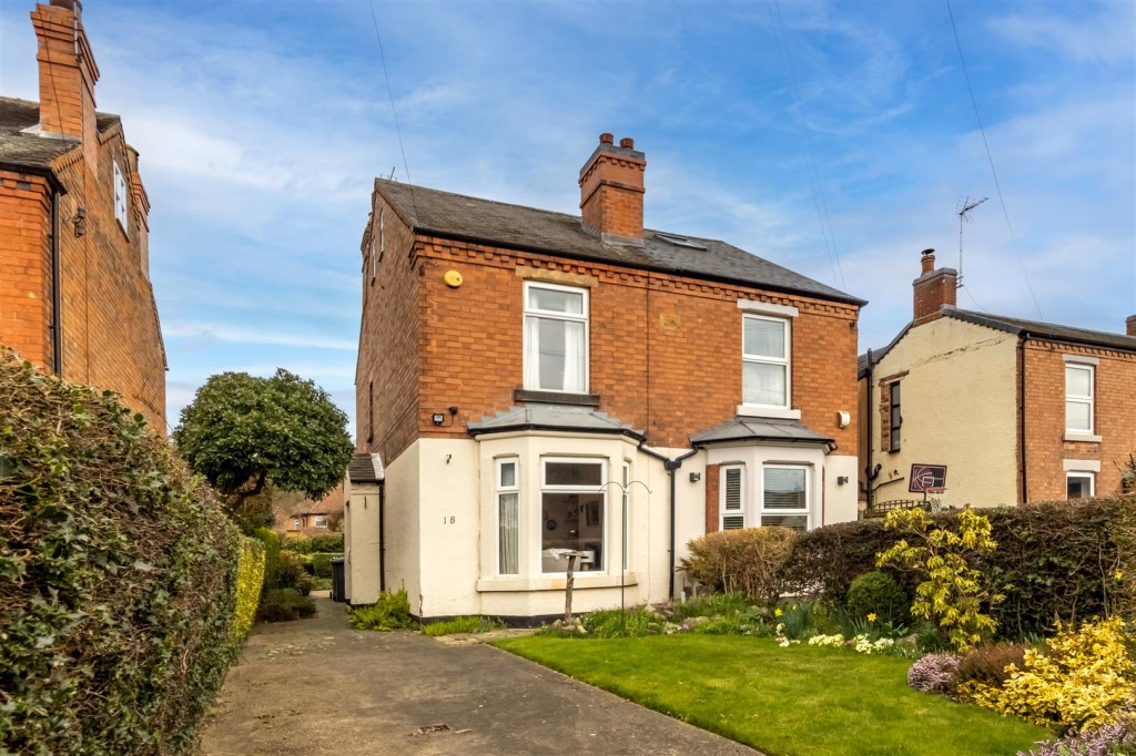 Gordon Road, Burton Joyce, Nottingham - 3 bedroom Semi-detached house ...